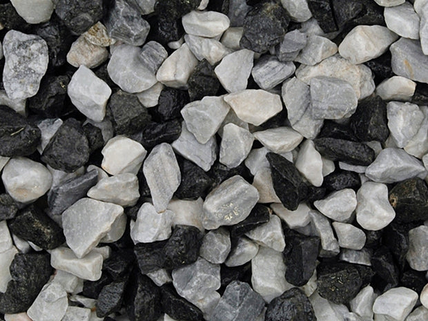 Black Ice Chippings 14-20mm | Ethically Sourced Materials