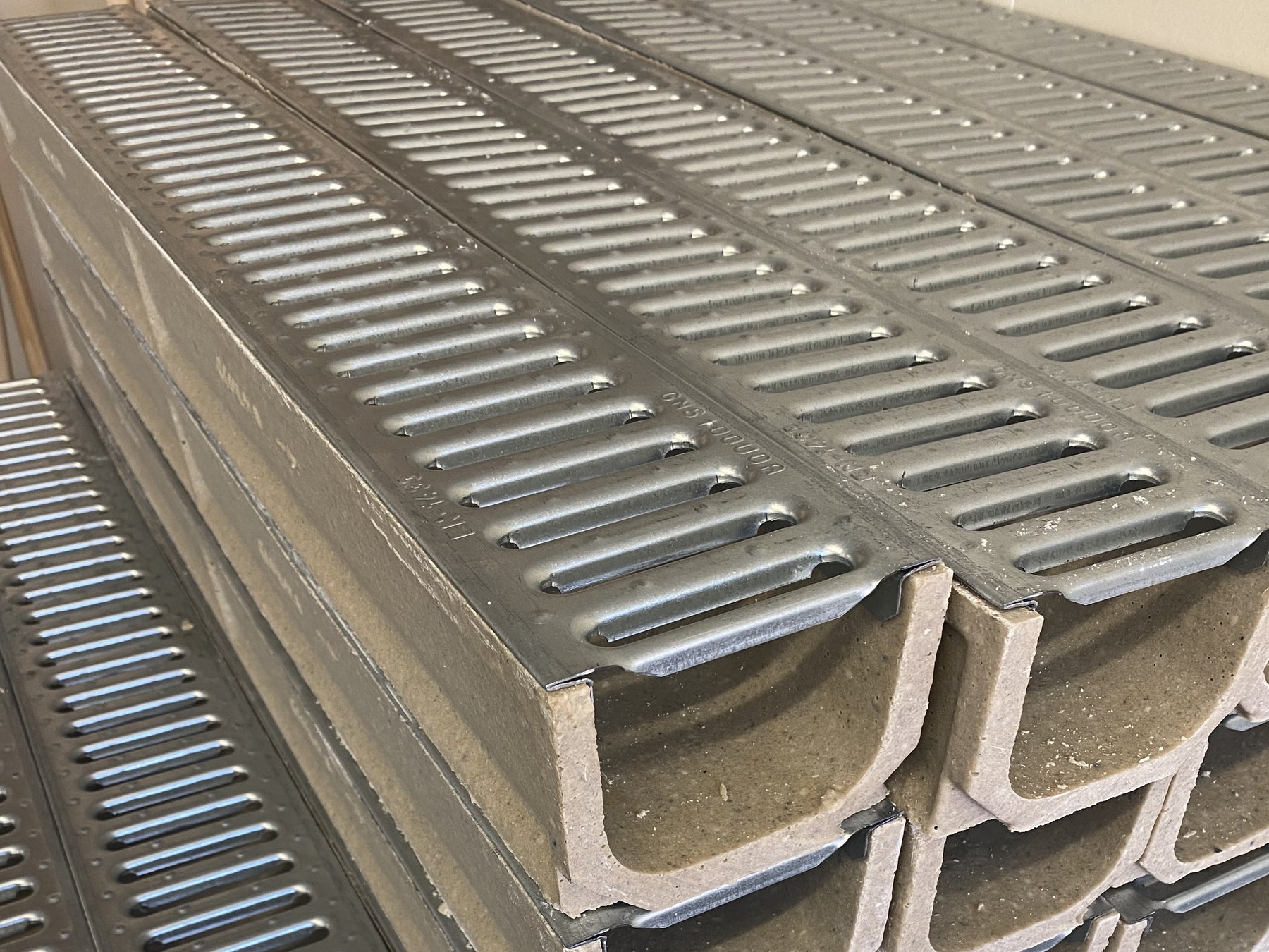 1m Metal Top Drainage Channel | Family Run Business