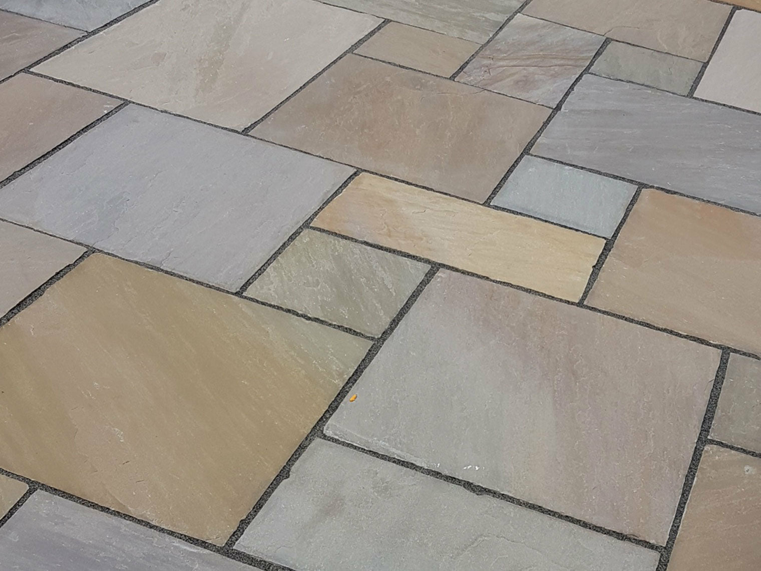 Natural Stone Paving | Nationwide Delivery Options